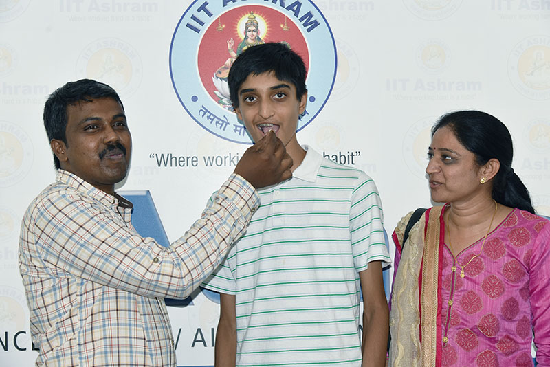 Our Gallery - IIT ASHRAM - VADODARA For IIT-JEE, NTSE, NSEJS, KVPY ...